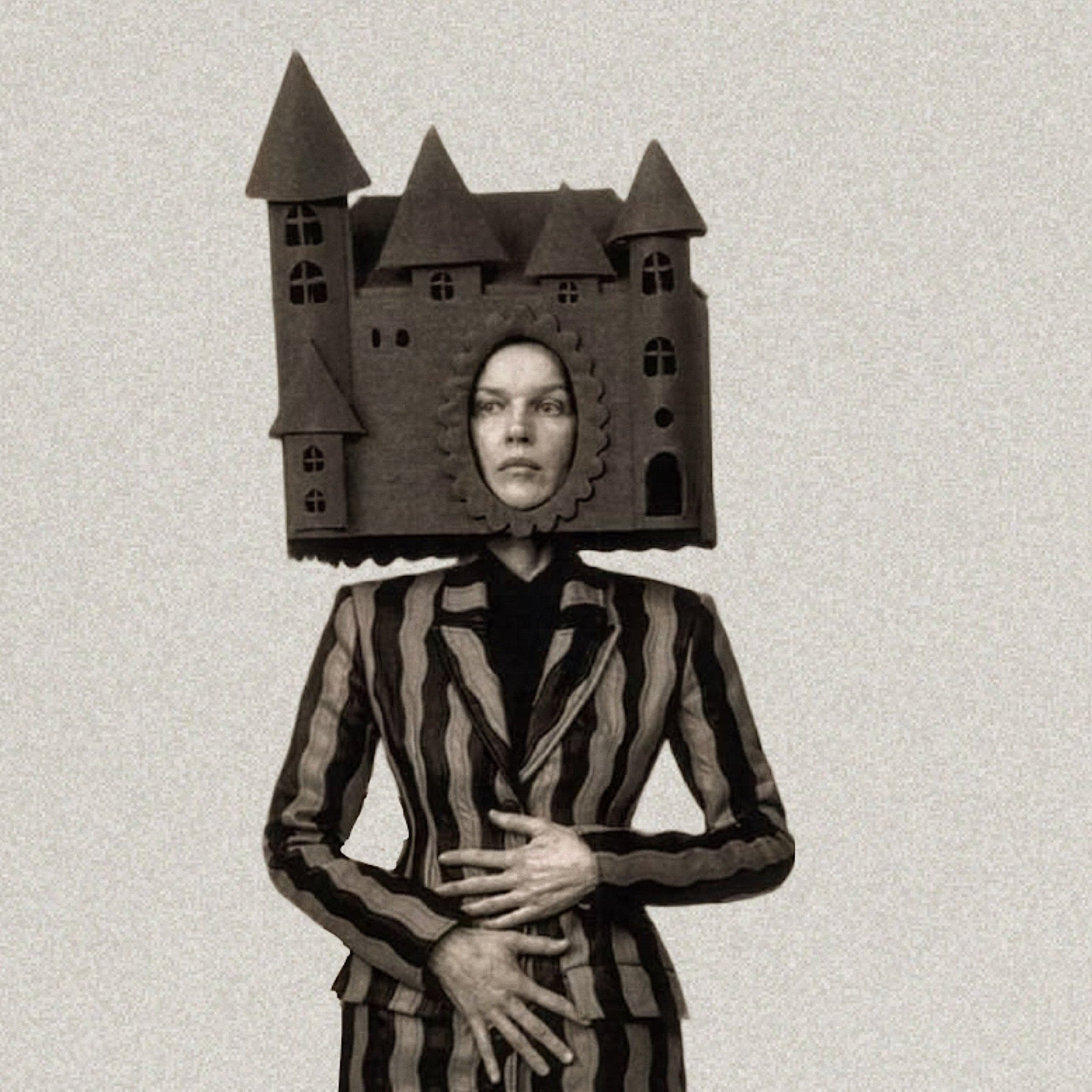 Wearable Vampire Castle Headpiece - Abodi Transylvania