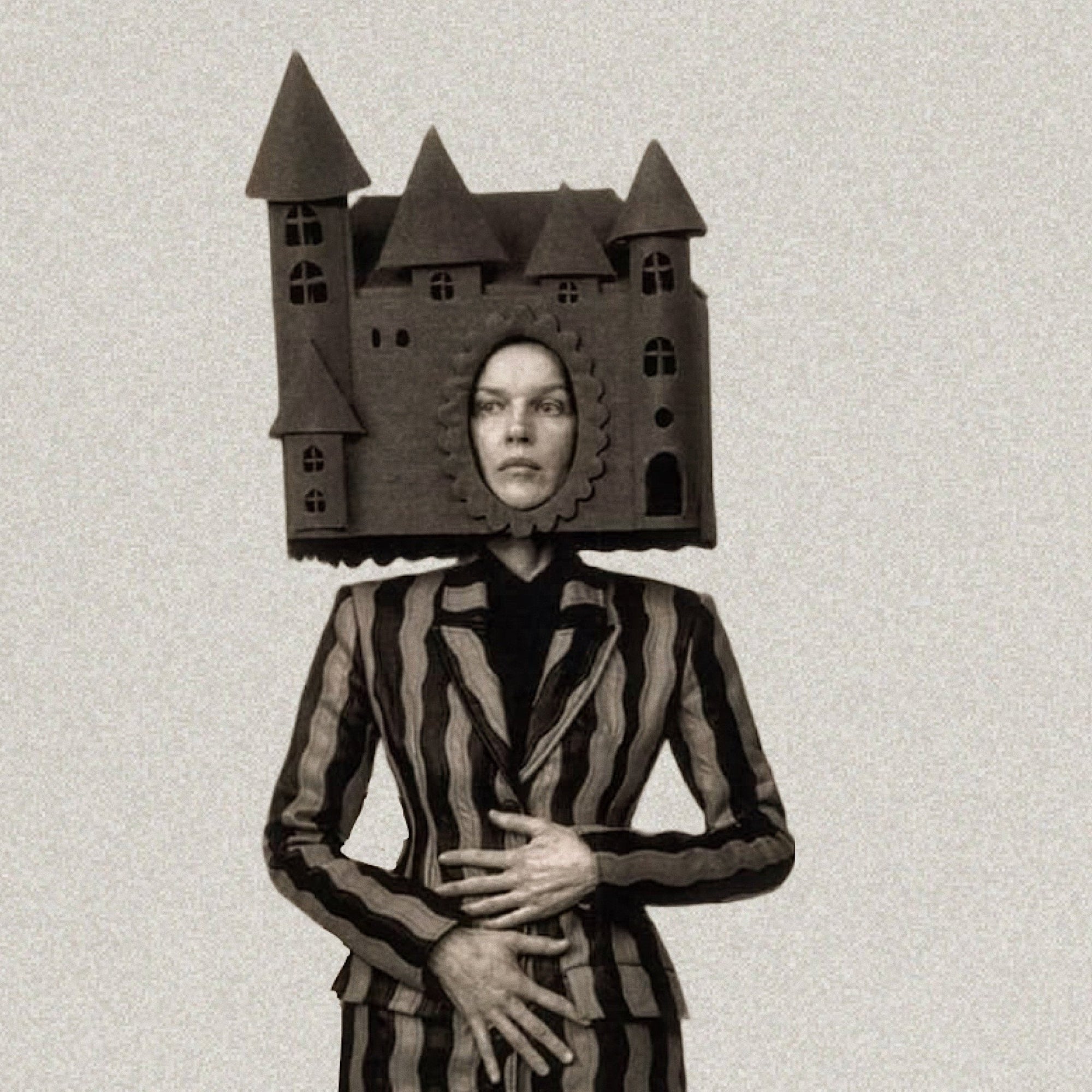 Wearable Vampire Castle Headpiece - Abodi Transylvania